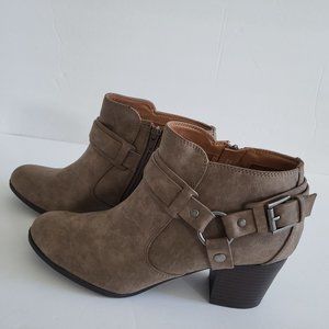 Indigo | Shoes | Indigo Rd Short Boots Shoes Womens M Faux Leather Side ...